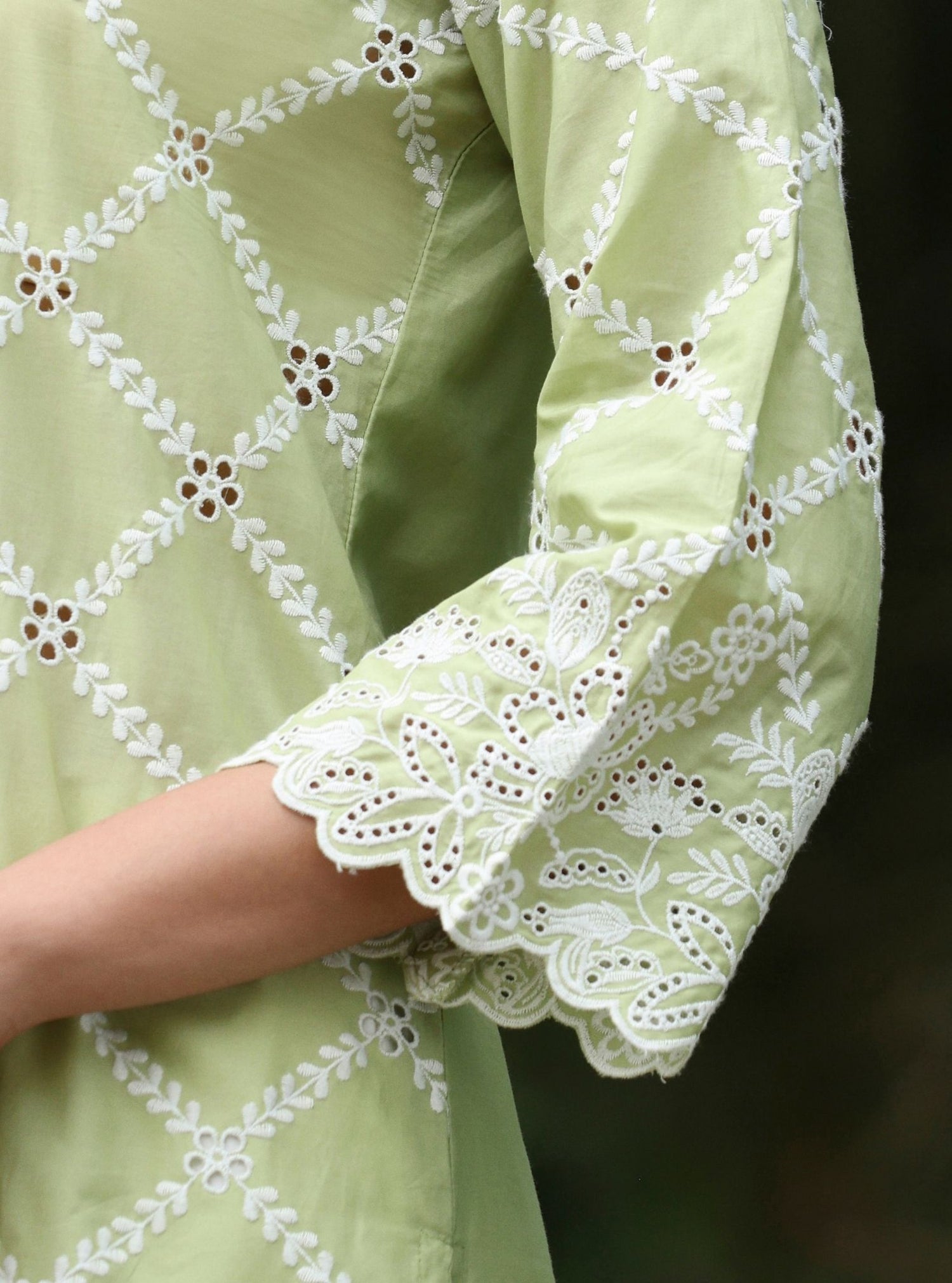 Mulmul Cotton Eesvari Light Green Kurta With Mulmul Cotton Revora Whit
