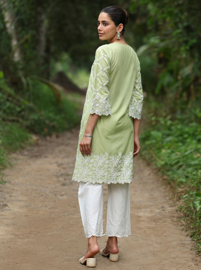 Mulmul Cotton Eesvari Light Green Kurta With Mulmul Cotton Revora Whit