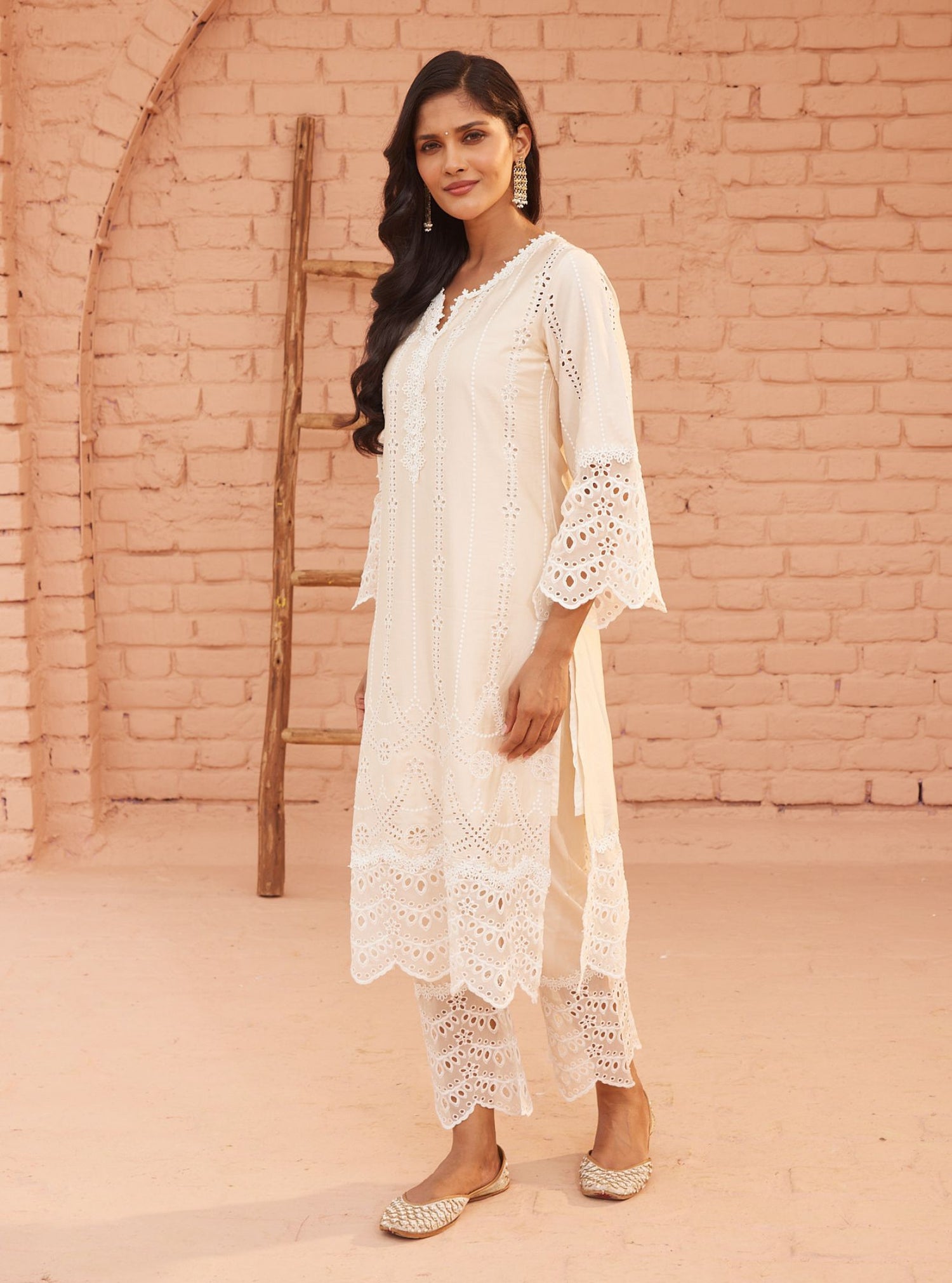 Mulmul Pima Vachi Off White Kurta with Mulmul Pima Vachi Off White Pan