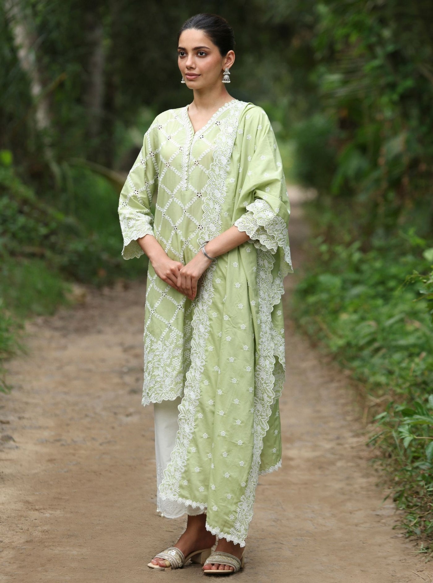 Mulmul Cotton Eesvari Light Green Kurta With Mulmul Cotton Revora Whit