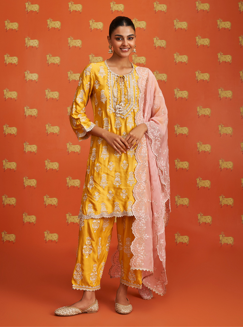 Pehli Diwali - Festive Kurta Sets & Sarees for Your Diwali