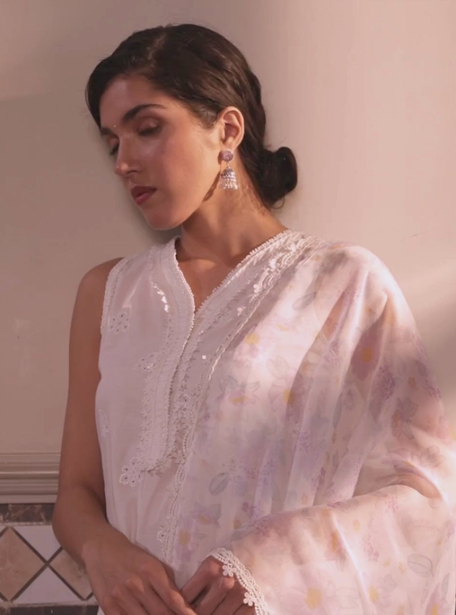 Mulmul Cotton Tesni White Kurta With Mulmul Cotton Tesni White Pant