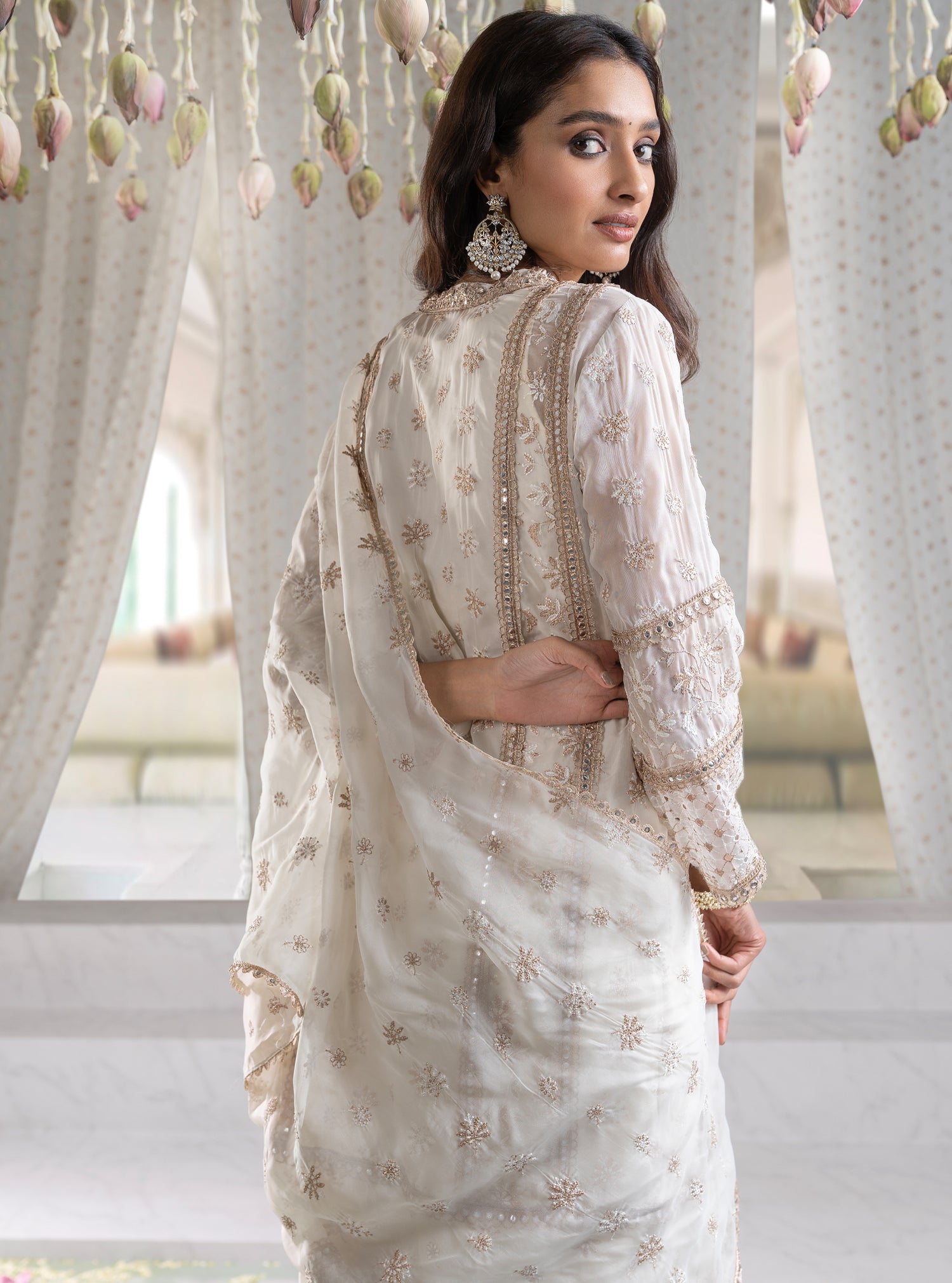 Mulmul Organza Ilahi Off White Kurta With Mulmul Pima Ilahi Off White