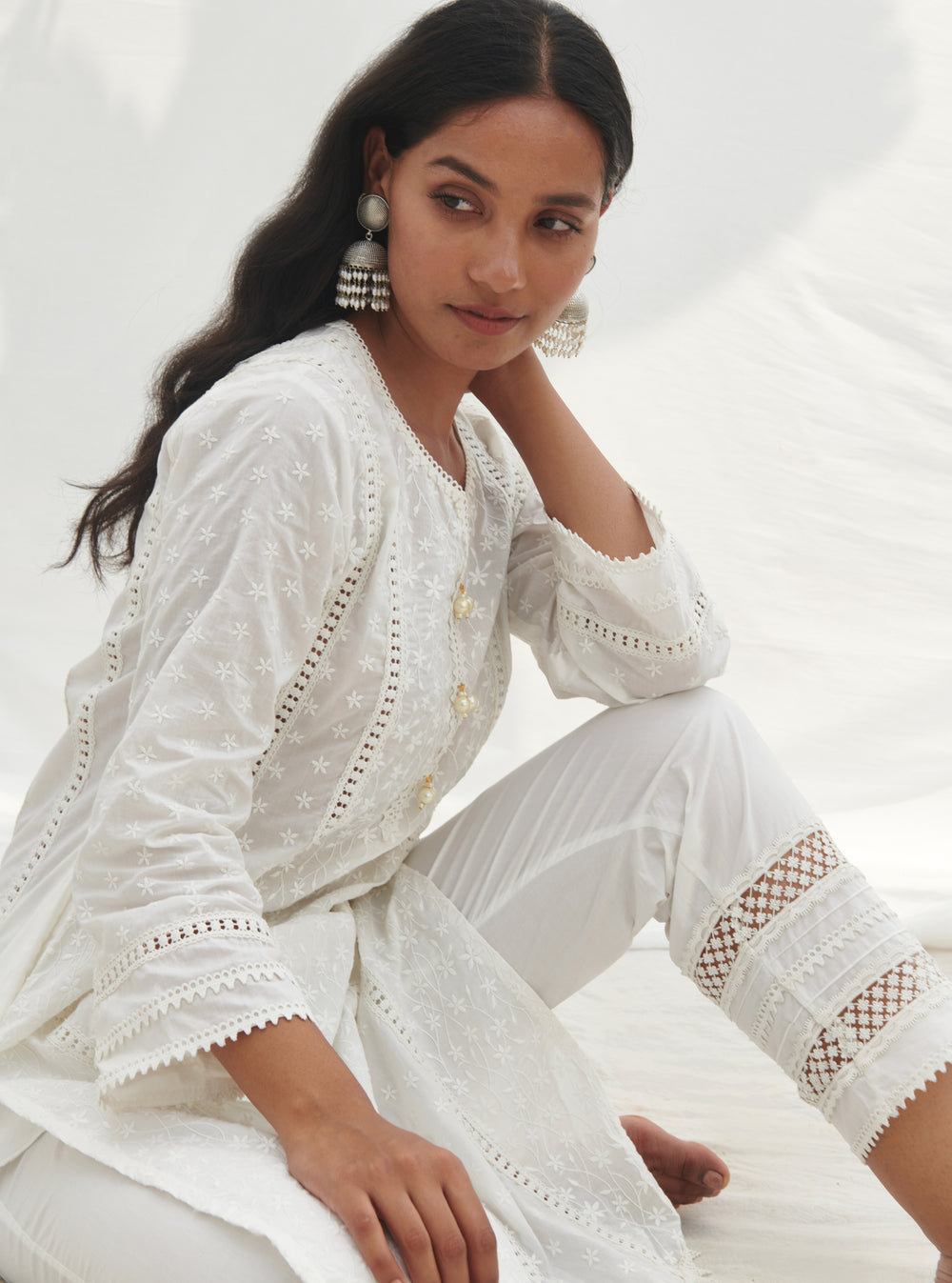 Mulmul Cotton Moira White Kurta With Mulmul Cotton Floral Ladder slim